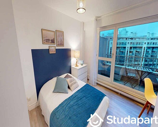 Appartement à louer - Parc-La Boule- Champs Pierreux, Nanterre - 1 pièce - 2 chambres