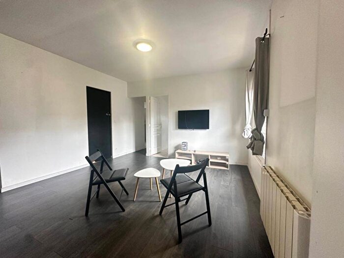 Appartement à louer - Puiseux-en-France - 2 pièces - 1 chambre