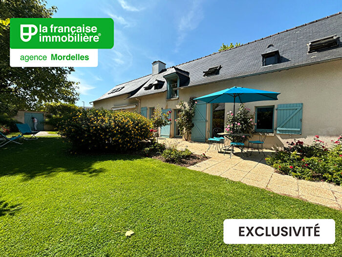 Maison à vendre - Noyal-Châtillon-sur-Seiche - 5 pièces - 5 chambres