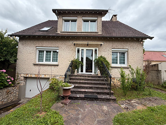 Maison 10 pièces à vendre - Sarcelles, Village, Chauffour