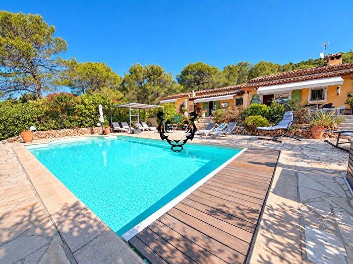 Maison 6 pièces à Roquebrune-sur-Argens, La Bouverie, à vendre