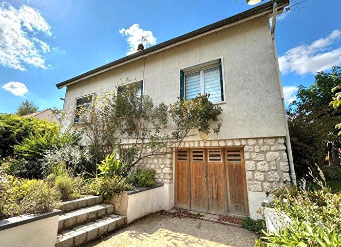 Maison 5 pièces à vendre à Pécy