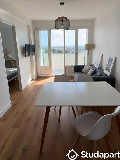 Appartement à louer - La Fauvette, Talence - 1 pièce - 5 chambres