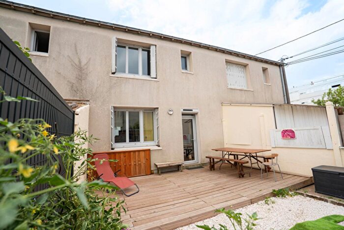 Angers, Deux-Croix, Banchais, Grand Pigeon : Maison 4 pièces à vendre