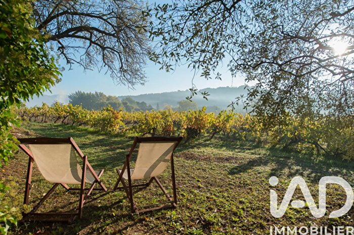 Maison à vendre - Puyvert - 12 pièces - 9 chambres