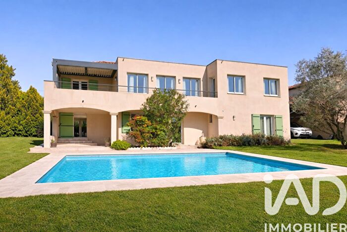 Maison à vendre - Orange, Colline, Etang - 6 pièces - 4 chambres