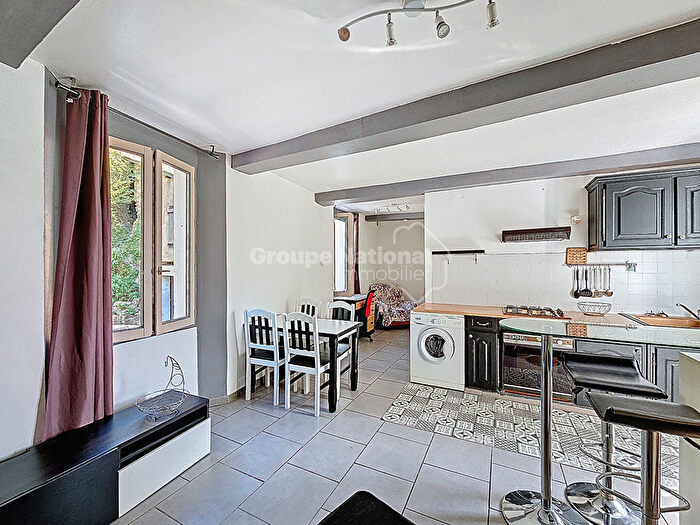 Appartement à vendre - Bagnols-en-Forêt - 3 pièces - 2 chambres