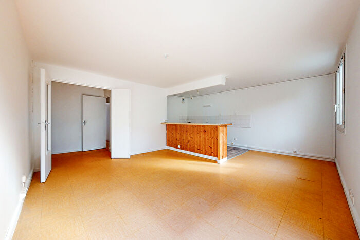 Appartement à vendre - Coulommiers, Chemin de Fer - 3 pièces - 2 chambres