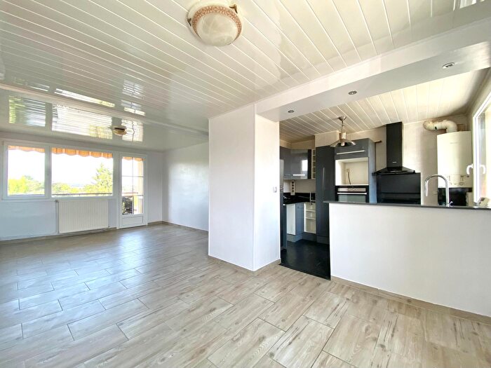 Appartement à vendre - Fresnes, Centre-ville - 4 pièces - 2 chambres