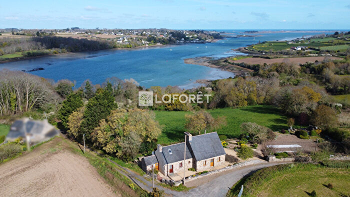 Maison à vendre - Trédarzec - 4 pièces - 3 chambres