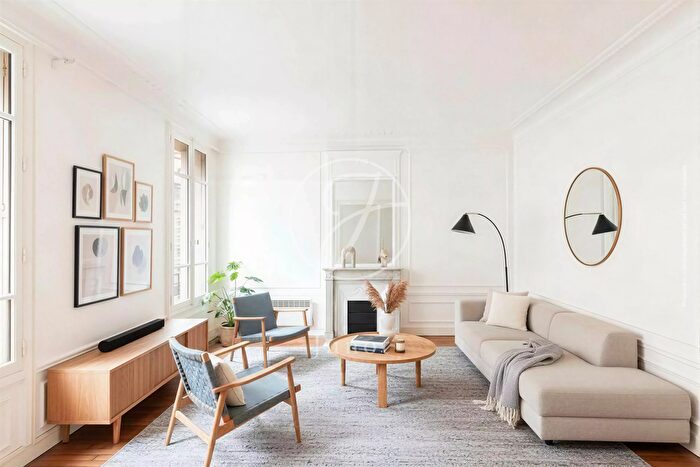 Appartement à vendre - Paris e , Montmartre, Sacré Coeur, Abbesses - 3 pièces - 2 chambres