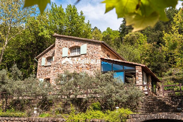 Maison à vendre - Les Vans - 8 pièces - 4 chambres