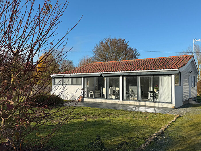 Maison à vendre - D uil-sur-le-Mignon, Doeuil-sur-le-Mignon - 3 pièces - 2 chambres