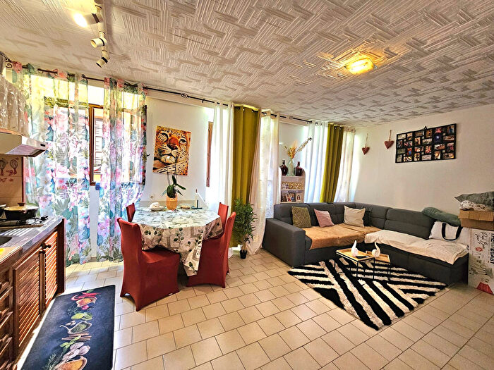 Appartement à louer - Grasse - 1 pièce