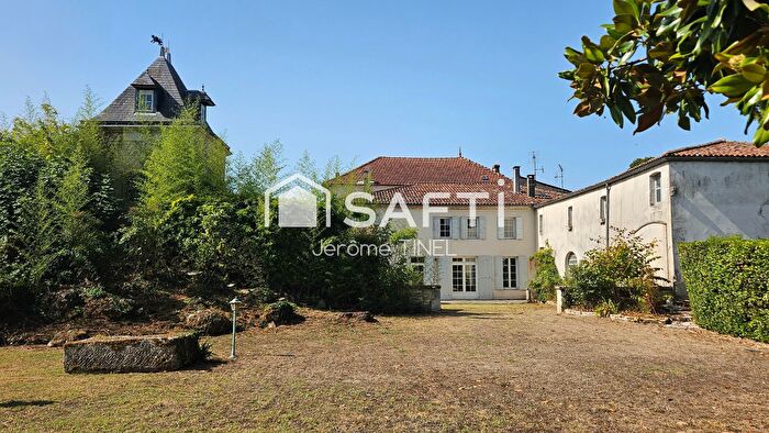 Cozes - Maison 9 pièces à vendre