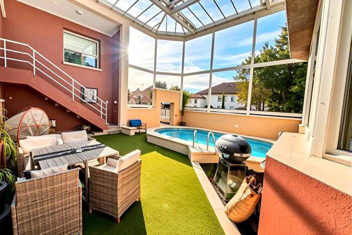 Maison à vendre - Chennevières-sur-Marne, Marne, Coteau Nord - 7 pièces - 4 chambres