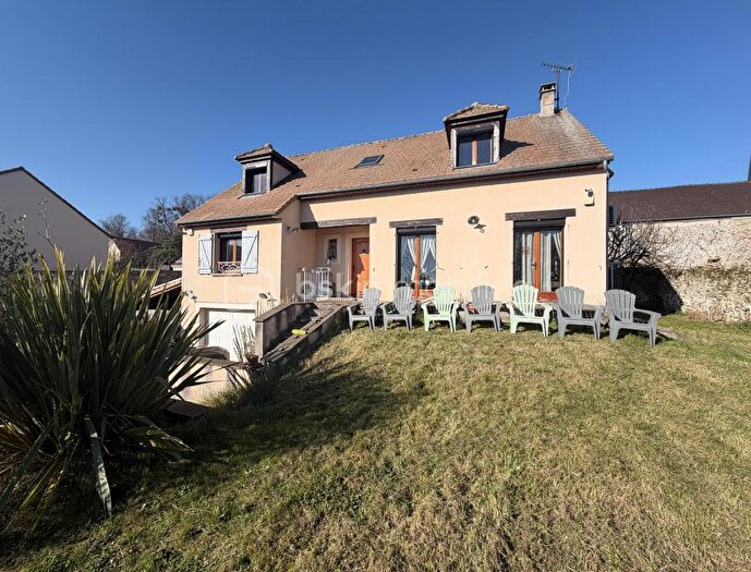 Maison 7 pièces à Boissy-le-Châtel, à vendre