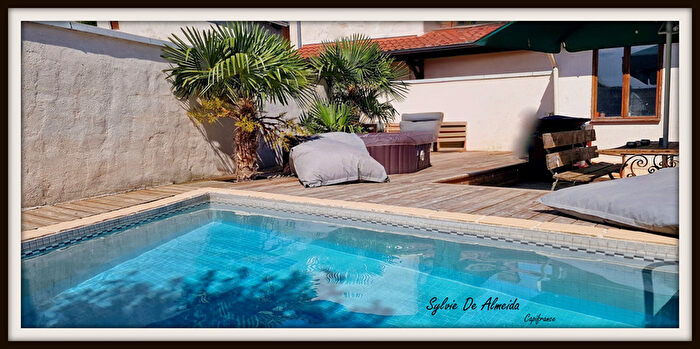 Maison à vendre - Pont-de-Veyle - 6 pièces - 4 chambres