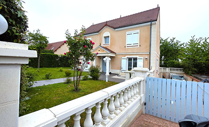 Maison 7 pièces à vendre à Val-de-Reuil, Côteaux, Grosse Borne, Garancière