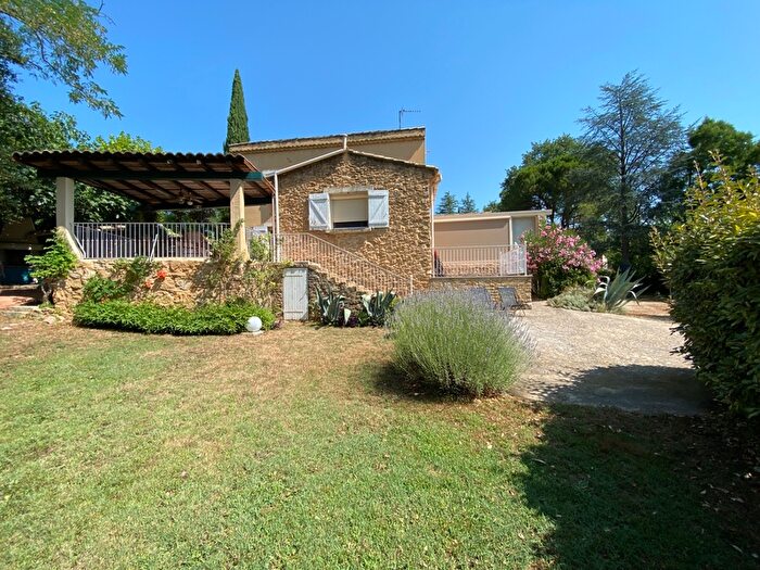 Maison à vendre - Saint-Marcel-de-Careiret - 7 pièces - 3 chambres