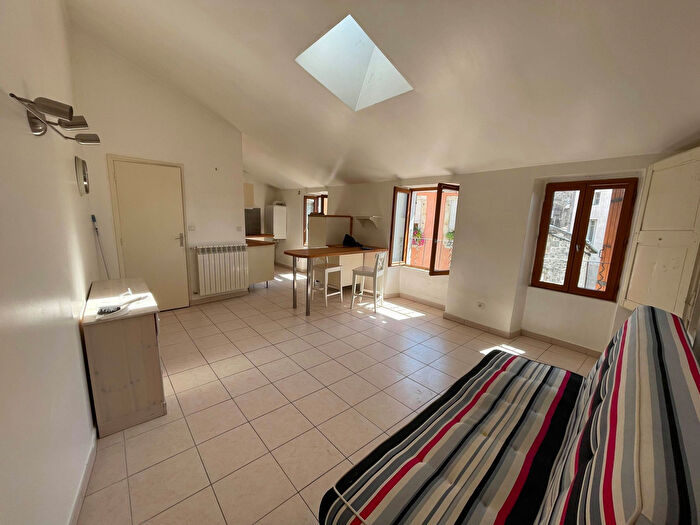 Aubenas, Centre-ville - Appartement 1 pièce à louer