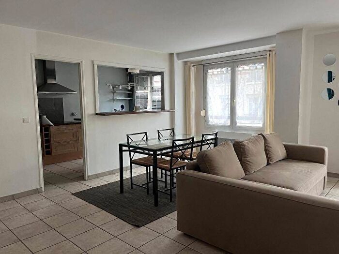 Appartement à louer - Centre Ville, Reims - 4 pièces - 2 chambres