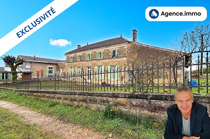 Maison à vendre - Saint-Bonnet-sur-Gironde - 8 pièces - 4 chambres