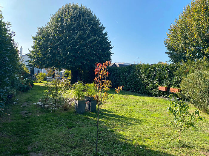 Maison à vendre - La Flèche, Les Plantes - 7 pièces - 4 chambres