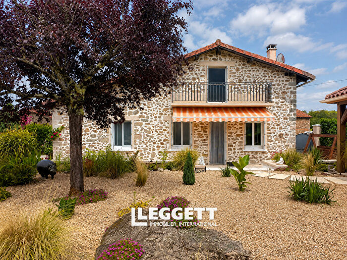 Busserolles : Maison 11 pièces à vendre
