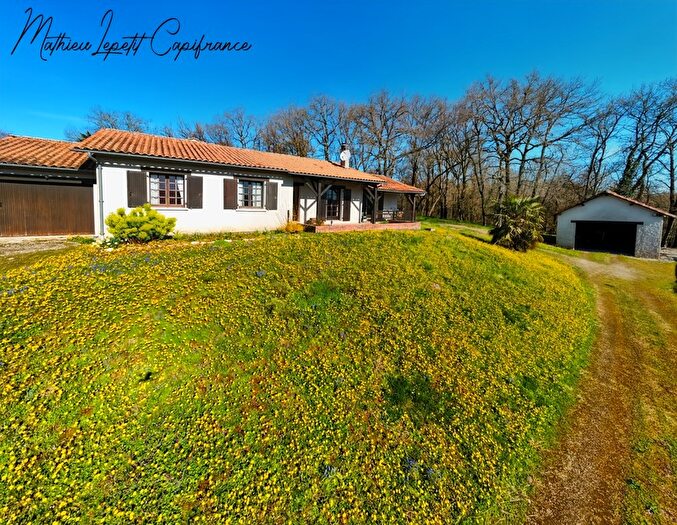 Maison à vendre - Saint-Martial-de-Valette - 5 pièces - 4 chambres