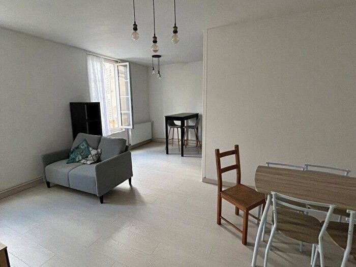 Appartement à louer - Centre-Loges-Pommeraie-Sablière, Fontenay-le-Comte - 2 pièces - 1 chambre