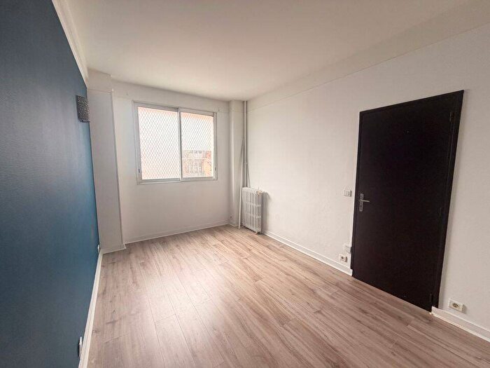 Champ des Oiseaux, Bagneux : Appartement 1 pièce à louer