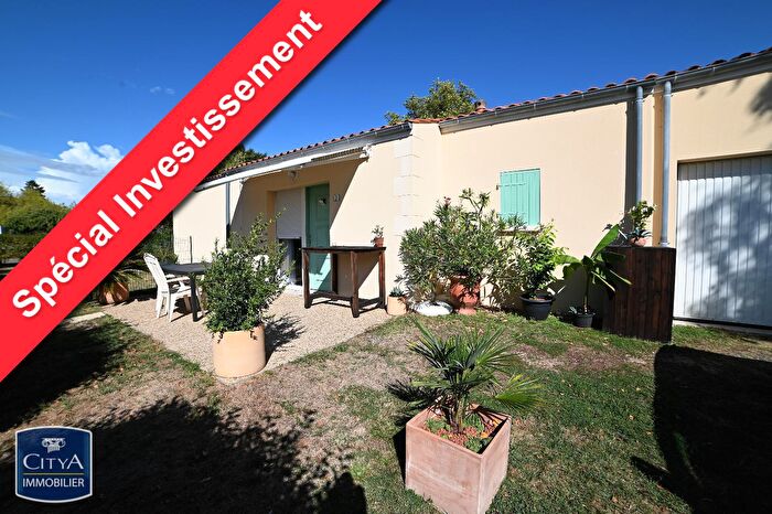 Maison à vendre - Thénac - 2 pièces - 1 chambre