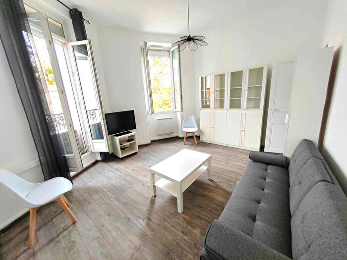 Appartement 3 pièces à Marseille 5ème, Saint-Pierre, à louer