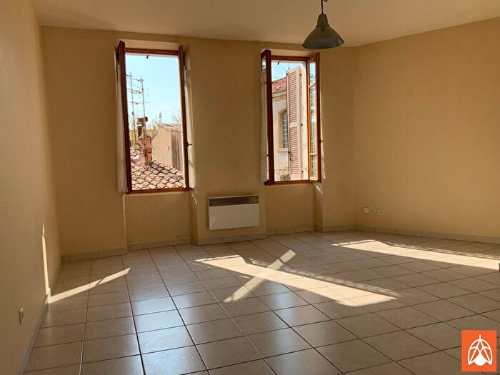 Appartement à louer - Centre Ville, Salon-de-Provence - 1 pièce