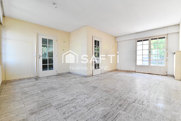 Maison 10 pièces à Fresnes, Charcot, Zola, à vendre