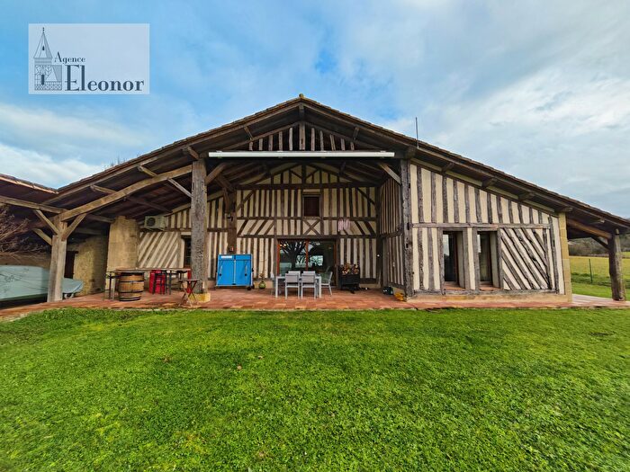 Maison à vendre - Saint-Pardoux-Isaac - 10 pièces - 4 chambres