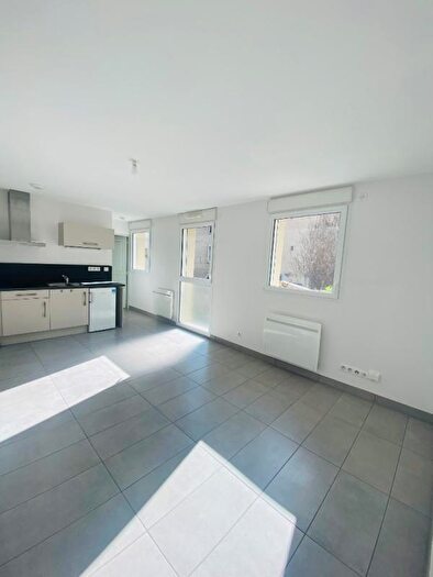 Appartement à louer - Limoges, Centre-ville, Hôtel de Ville, Emailleurs - 2 pièces - 1 chambre