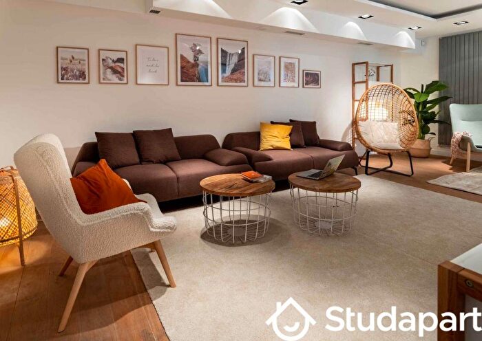 Appartement à louer - Bonnevay, La Soie, Les Brosses, Villeurbanne - 1 pièce - 2 chambres