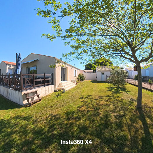 Maison 4 pièces à Longèves, à vendre