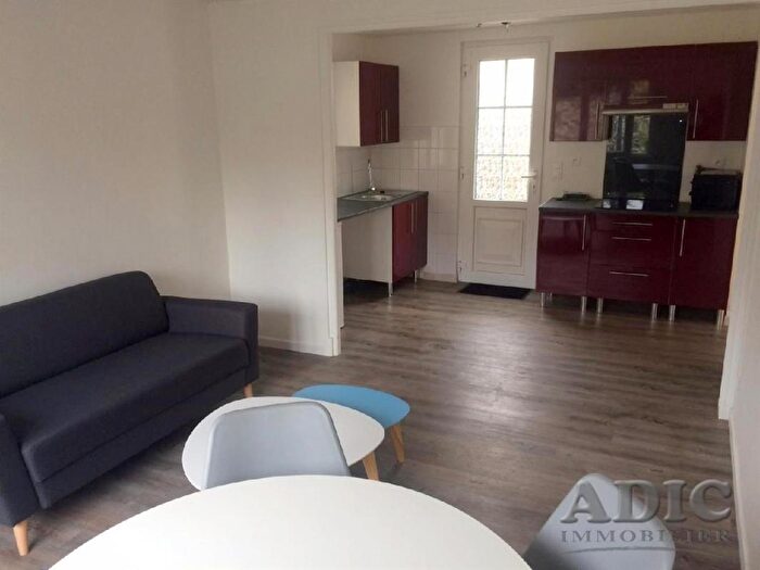 Appartement à louer - Le Plessis-Belleville - 2 pièces - 1 chambre