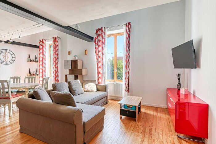 Maison à louer - Ouest, Miribel - 3 pièces - 2 chambres