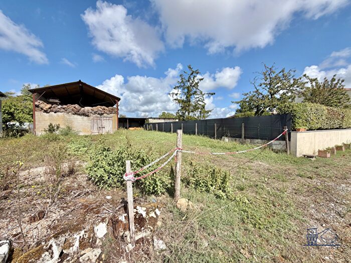 Maison 4 pièces à Brie-sous-Mortagne, à vendre