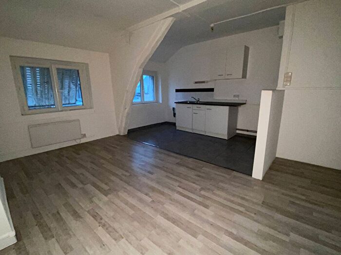 Appartement à louer - Centre Ville, Montargis - 2 pièces - 1 chambre