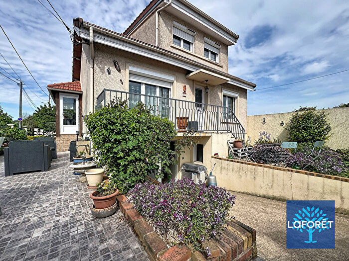 Chilly-Mazarin, Nord : Maison 5 pièces à vendre
