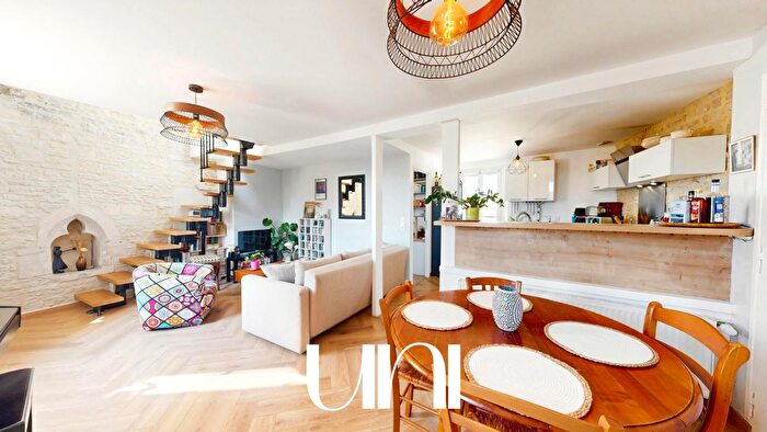 Appartement à vendre - Bayeux, Centre-ville, Saint-Jean - 3 pièces - 2 chambres