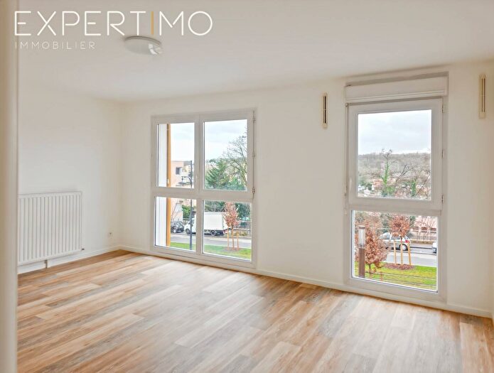 Appartement à louer - Division Leclerc, Châtenay-Malabry - 1 pièce