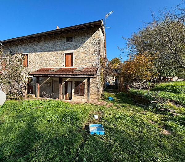 Maison 5 pièces à vendre à Hautecourt-Romanèche