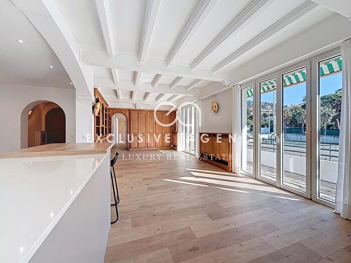 Appartement à vendre - Cannes, Pointe Croisette - 4 pièces - 3 chambres