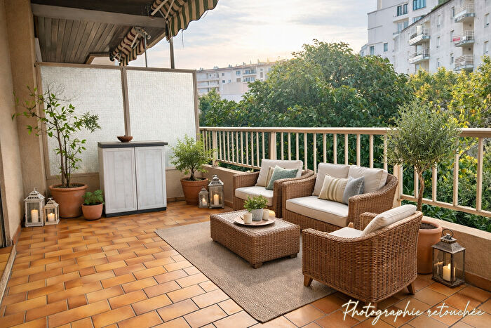 Appartement à vendre - Toulon, Saint-Roch - 3 pièces - 2 chambres